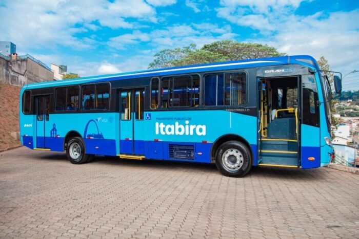 Passagem mais baixa e ônibus novos: transporte público de Itabira vive ...