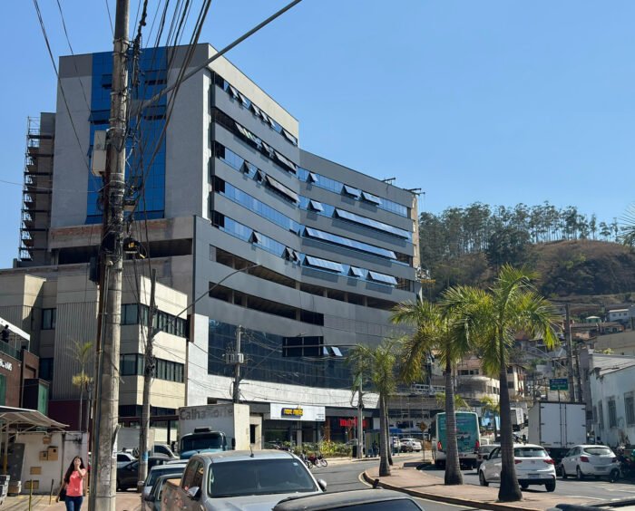 Edifício da Belmont no centro de Itabira será ocupado pelo Colégio Auge - LesteMais.com